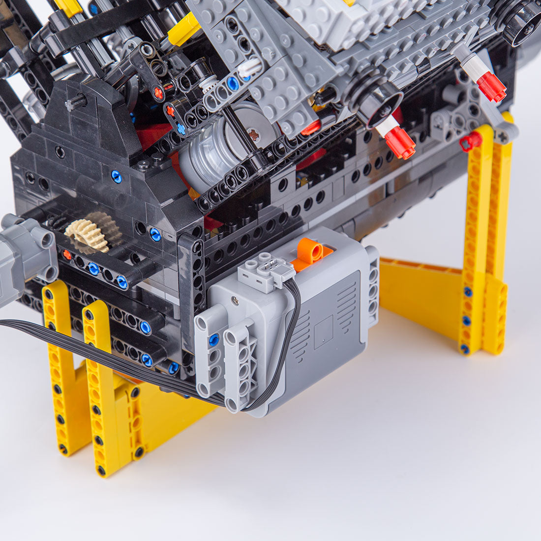 CHEVY Small Block V8 Engine General Motors MOC Engine Model Building B ...